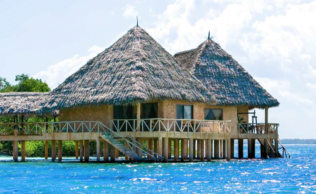 The Sand at Chale Island - Hors Pistes Kenya Safari